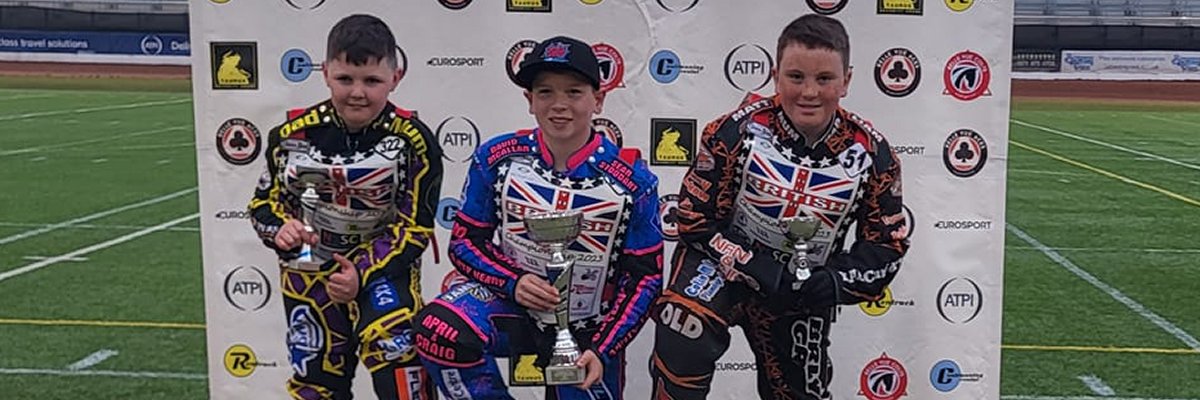 Academy stars win trophies! | News Centre | Edinburgh Monarchs Speedway